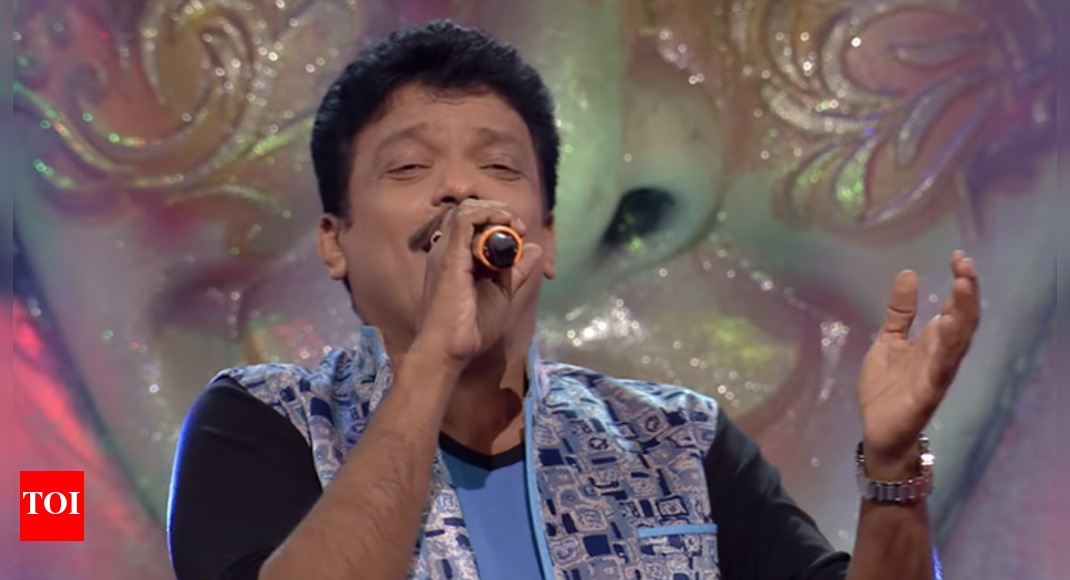 Jagadeesh croons Gypsy Woman song from Aadi on Comedy Stars - Times of ...