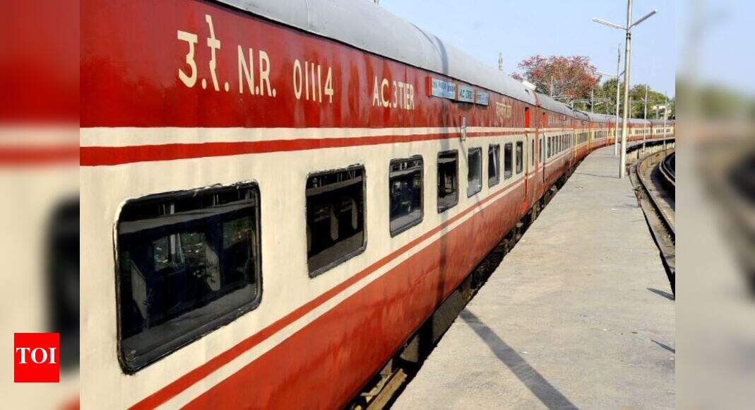 Rajdhani Express: Rajdhani’s night lamp to keep thieves at bay | Mumbai ...