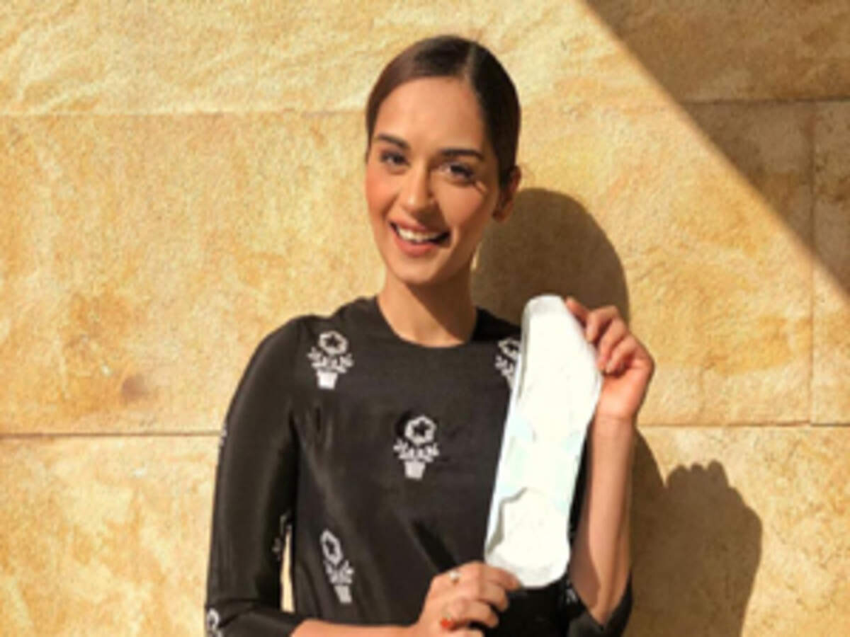 Manushi Chhillar accepts Padman Challenge - Times of India