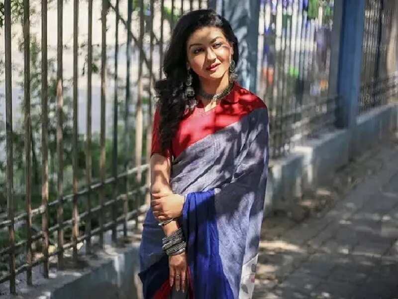 Jaya Ahsan excited to play legendary Supriya Devi | Bengali Movie News ...