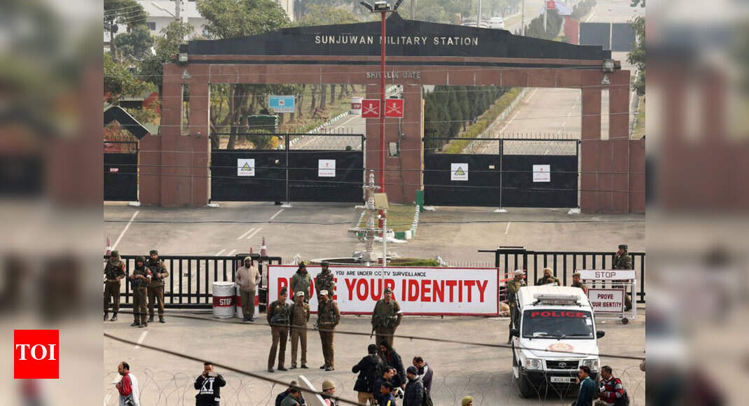 Jammu: Sunjuwan attack: Five Army soldiers martyred, operation underway ...