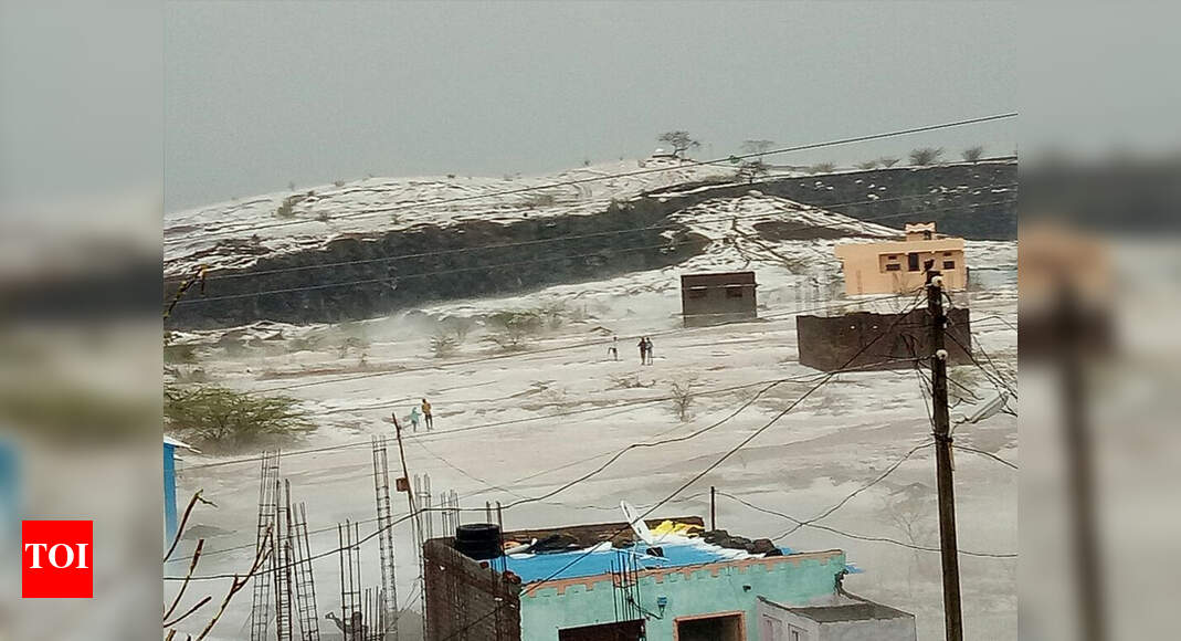 Maharashtra Hailstorm: Heavy rain, hailstorm kill 2 in Maharashtra ...