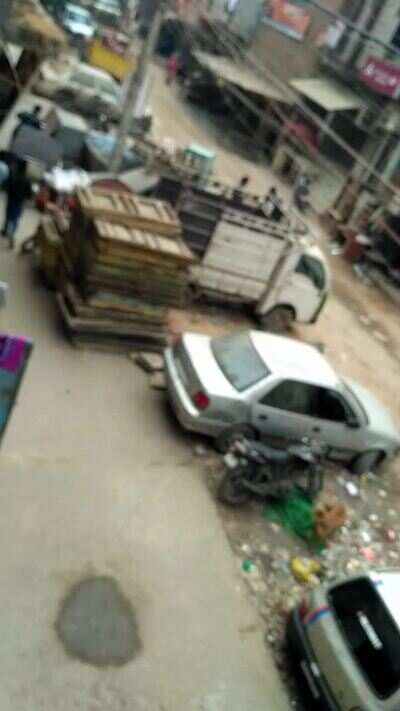 Encroachment on road causes inconvenience - Times of India