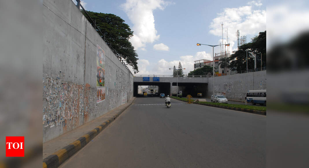 Ramwadi underpass opens to confusion | Pune News - Times of India