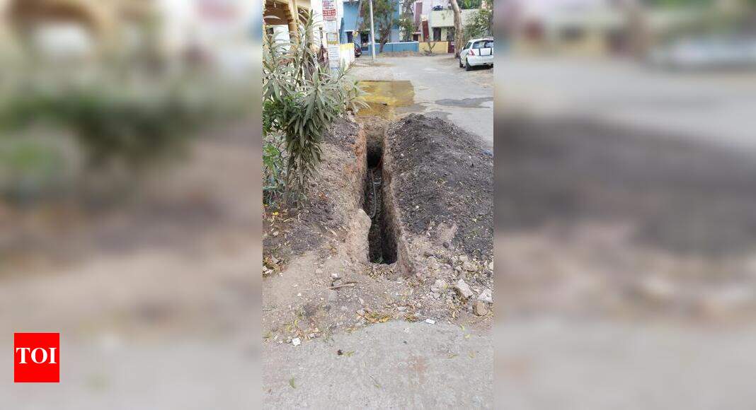 Dangerous pit - Times of India