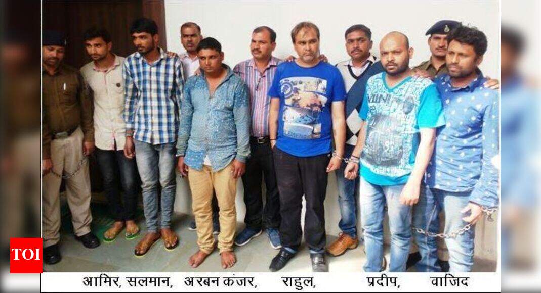 Buying Stolen Goods: Highway robber, traders buying stolen goods ...