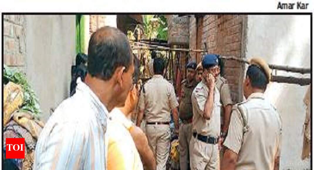 Suicide whiff after three of a family found charred | Kolkata News ...