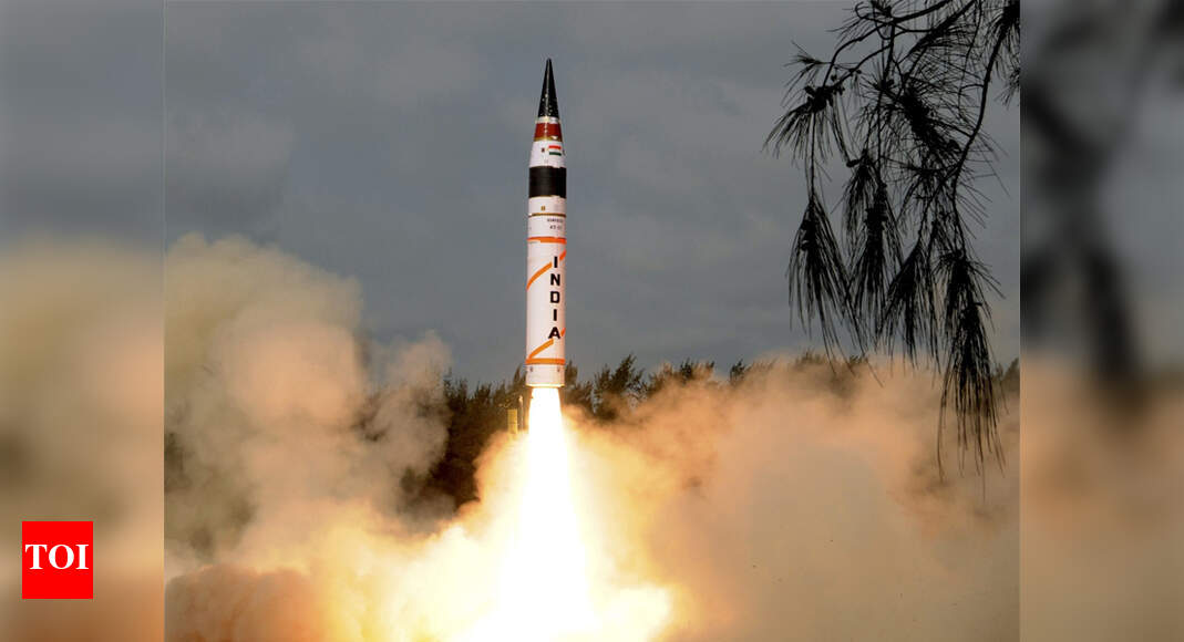 Agni 2 missile: India test-fires medium range nuclear capable Agni-II ...