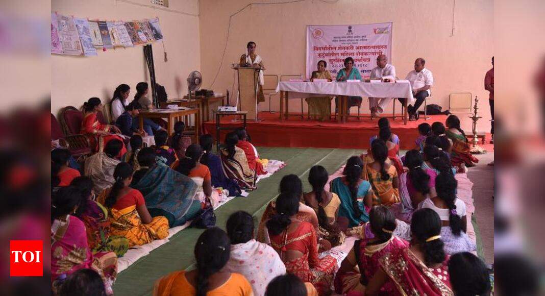 Govt must educate farmers' widow on rights, says VijayJawandhia ...