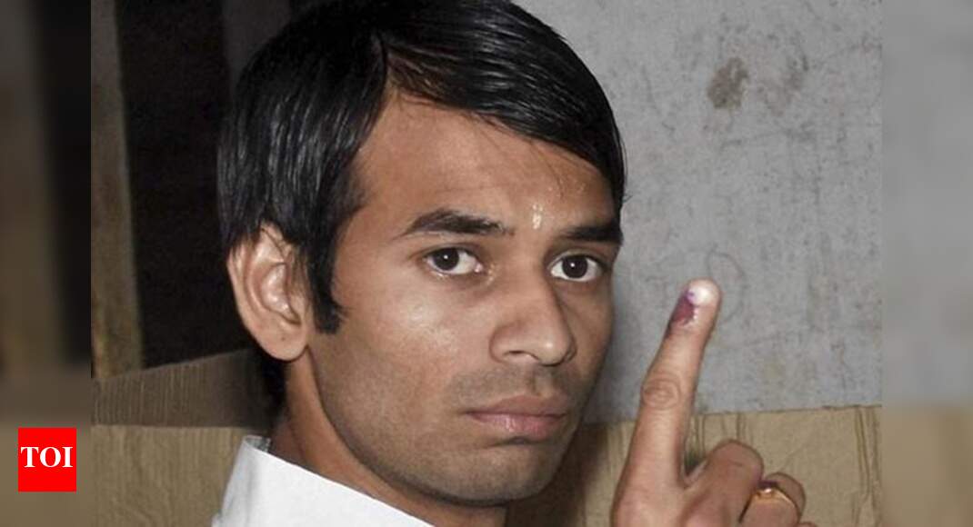 Raaz: Humour: Mukesh Bhatt to cast Tej Pratap Yadav in Raaz 4 after he ...