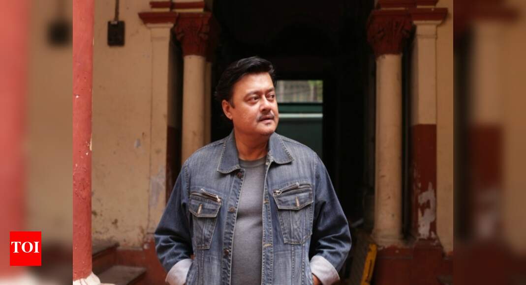 First look poster of Kamaleshwar Mukherjee's ‘Good Night City ...