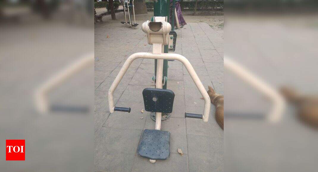 Broken exercise machines in open gym - Times of India