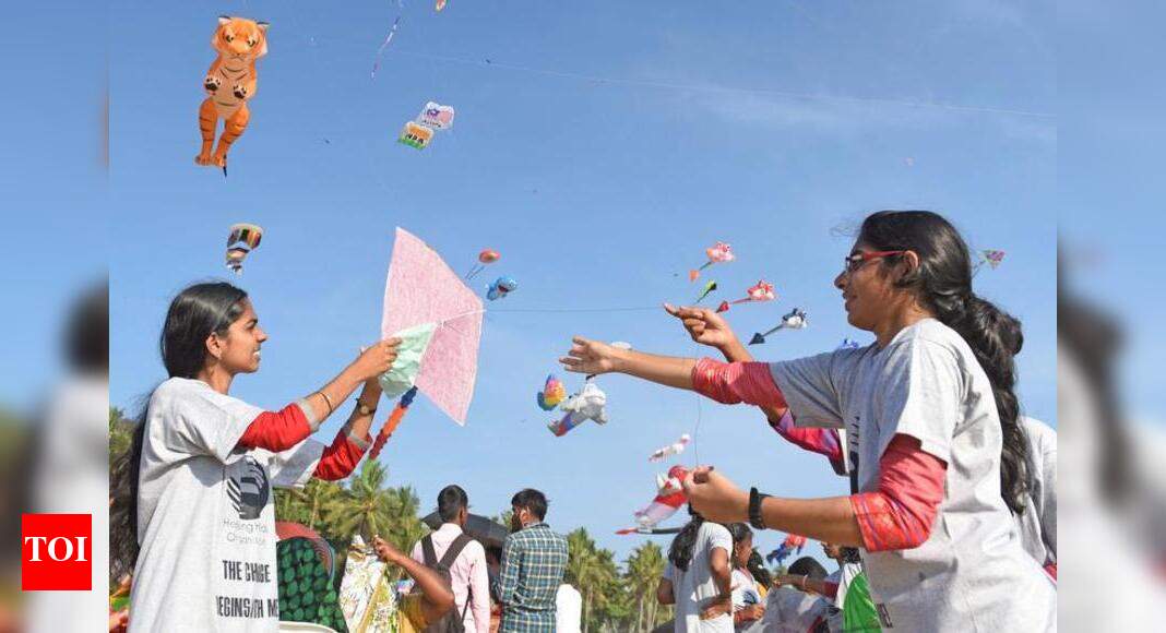 Kite fest brings cheers to autistic kids | Thiruvananthapuram News ...