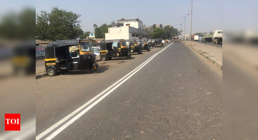Anotherise auto rickshaw parking at Govandi - Times of India