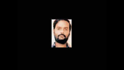 Jai Shankar: Rapist-killer Psycho Shankar slits throat with shaving ...
