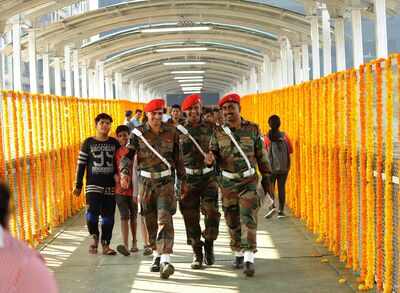 Foot Over-Bridges (FOBs) At Elphinstone Road-: It took army just 117 ...