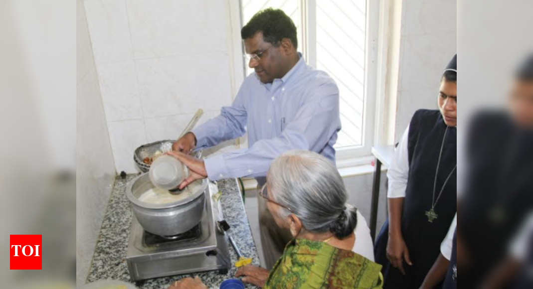 Tiruvannamalai district collector makes tea for old age home inmates ...