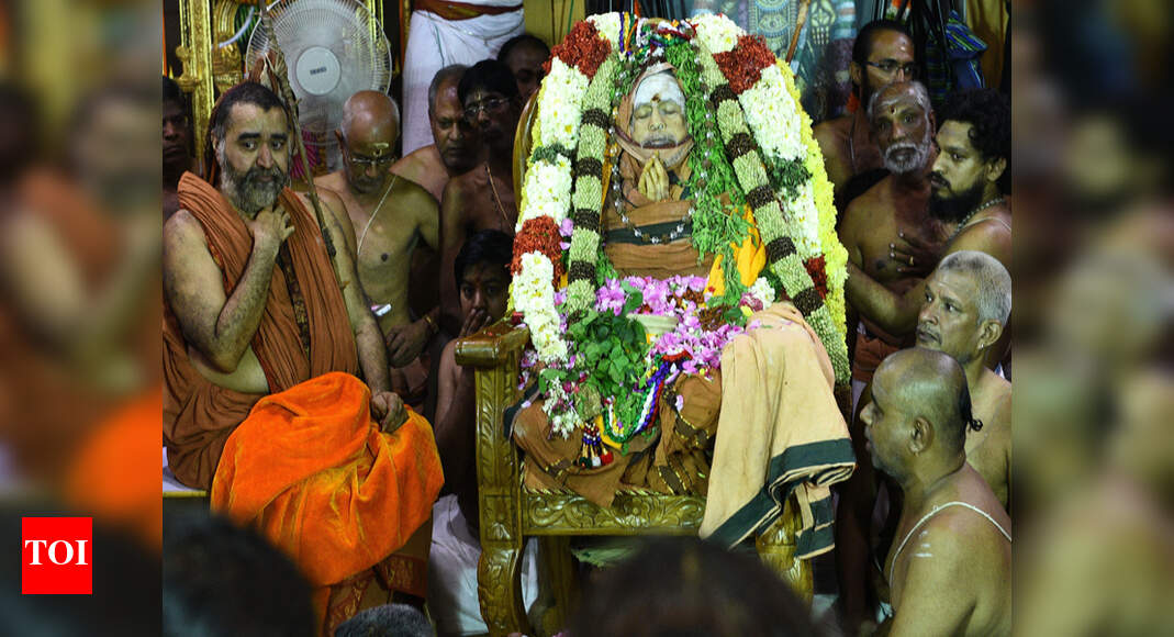 Jayendra Saraswathi: Kanchi seer Sri Jayendra Saraswathi: A seer who ...