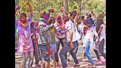 Holi: Save water this Holi, pollution board appeals to revellers ...