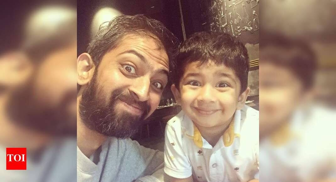 Suhrud Godbole’s Saturday secret revealed | Marathi Movie News - Times ...