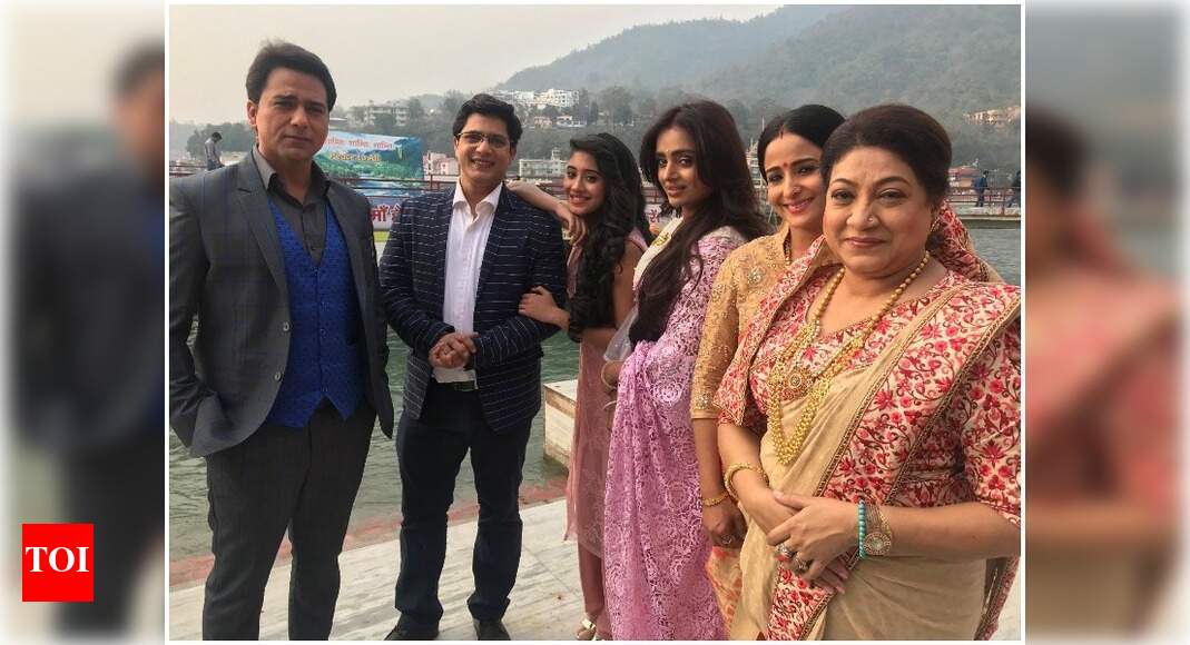 Yeh Rishta Kya Kehlata Hai actors Mohsin Khan and Shivangi Joshi shoot ...