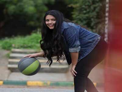 Watch Amrapali Shinde perform in the city | Kannada Movie News - Times ...