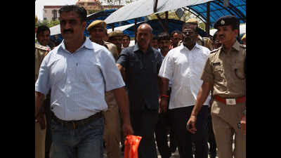 Dara Singh: IPS officer, 13 other cops acquitted in Dara Singh ...
