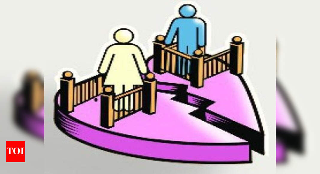 Triple Talaq: Woman given triple talaq 15 years ago now wants action against husband | Bareilly ...