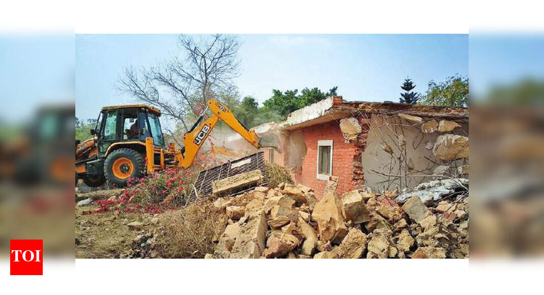 197 acres cleared of illegal farmhouses in Delhi's Asola village ...