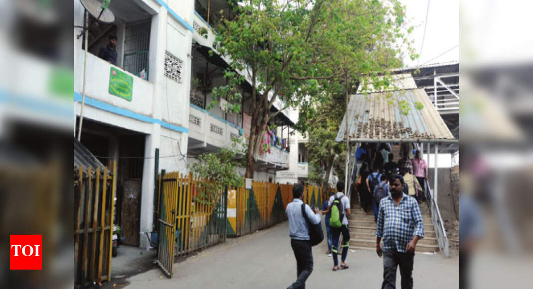 Mumbai: Railway quarters at Elphinstone to make way for pedestrians ...