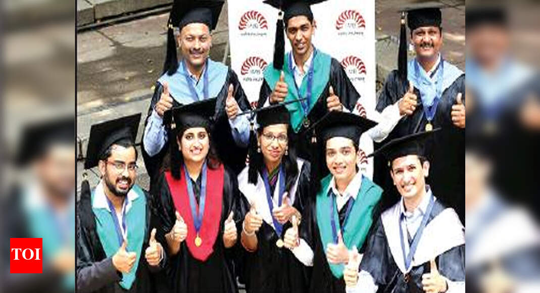 Age is no bar for these graduates from IIMB | Bengaluru News - Times of ...
