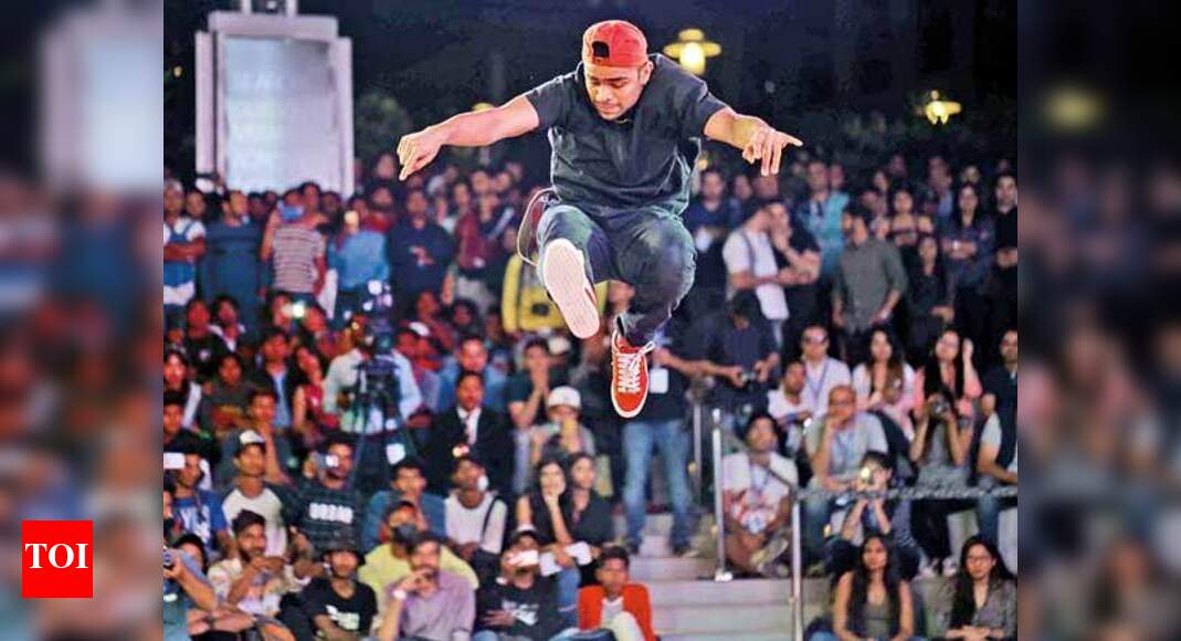 O boy! Dancers break it down at B-boying championship in Gurgaon ...