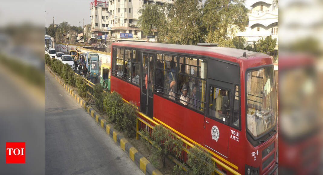 BRTS Corridors: Standing committee plans ads on BRTS corridors | Pune ...