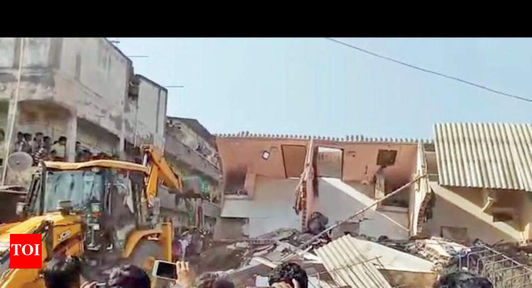 pali: Three-storey building collapses in Pali village | Surat News ...