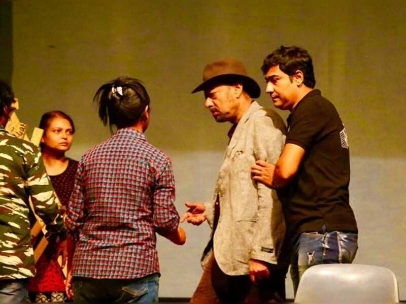 Anjan Dutt learns from his director Kaushik Sen | Bengali Movie News ...