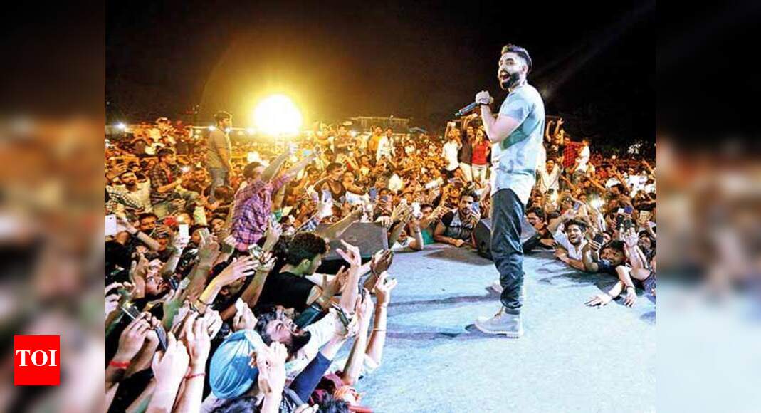 Parmish Verma leaves gig midway again, this time at KMC | Events Movie ...