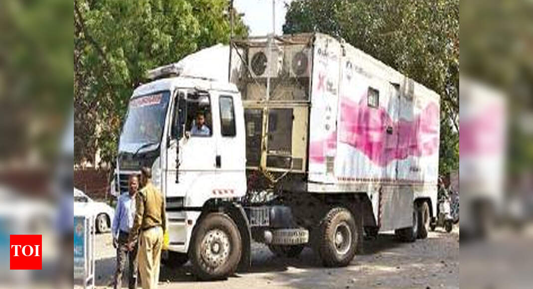 PGI'S Cancer Van: PGI's cancer van fights poor health | Chandigarh News ...