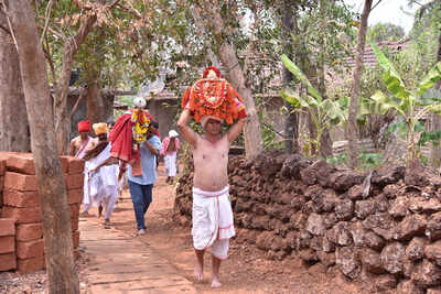 The ancient Vhodle Dev festival at Amona | Events Movie News - Times of ...