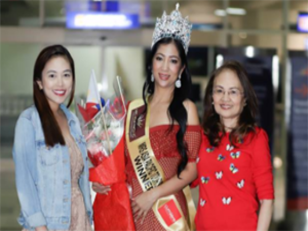 Married women win beauty pageant