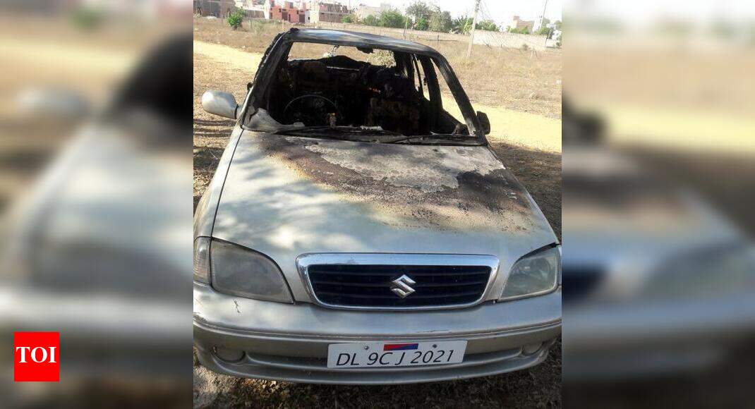 Man charred to death as his CNG car bursts into flames in Grugram | Gurgaon News - Times of India