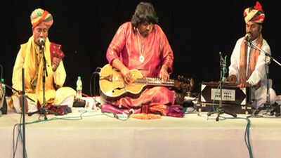 Classical and Rajasthani folk music performance in Jaipur on the ...