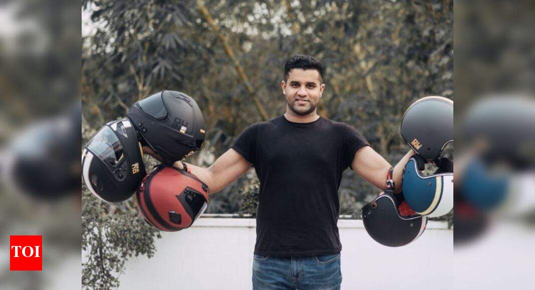 Light and smart: Bike helmet with crash detection for safety ...