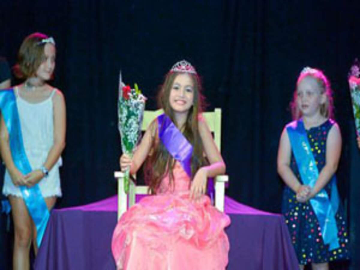 10-year-old wins a beauty pageant - Times of India