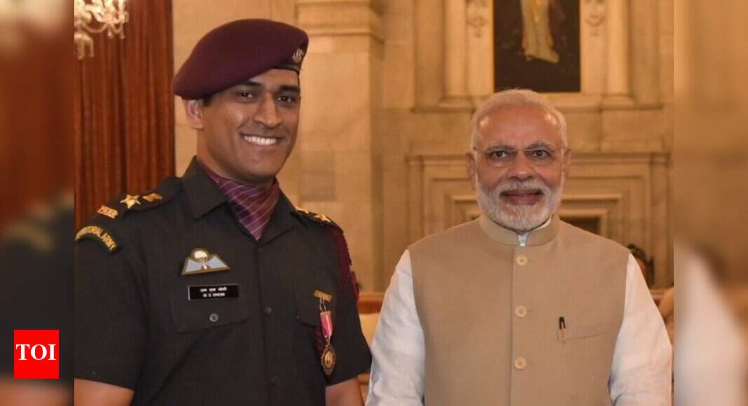 Social Humour: Dhoni meets Modi, funny captions follow - The Times of India