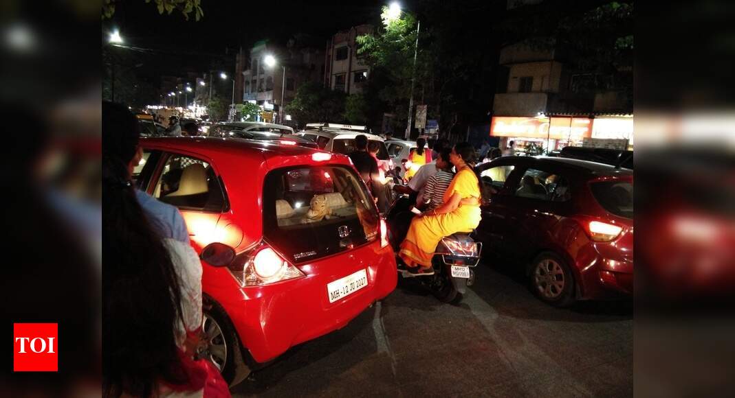 Traffic chaos at ABC chowk, on Salunke Vihar rd. - Times of India