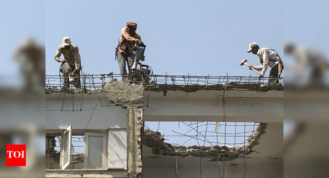 Dangerous work conditions - Times of India