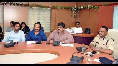 Amit Bhatnagar not new to controversies | Vadodara News - The Times of ...