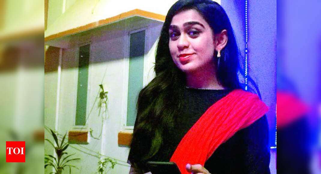 Aishwarya Rai: All about the high profile wedding of Aishwarya Rai and Tej Pratap Yadav - Times ...