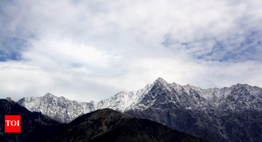 Dharamsala: Twist in Dharamsala weather pleases tourists, hoteliers ...