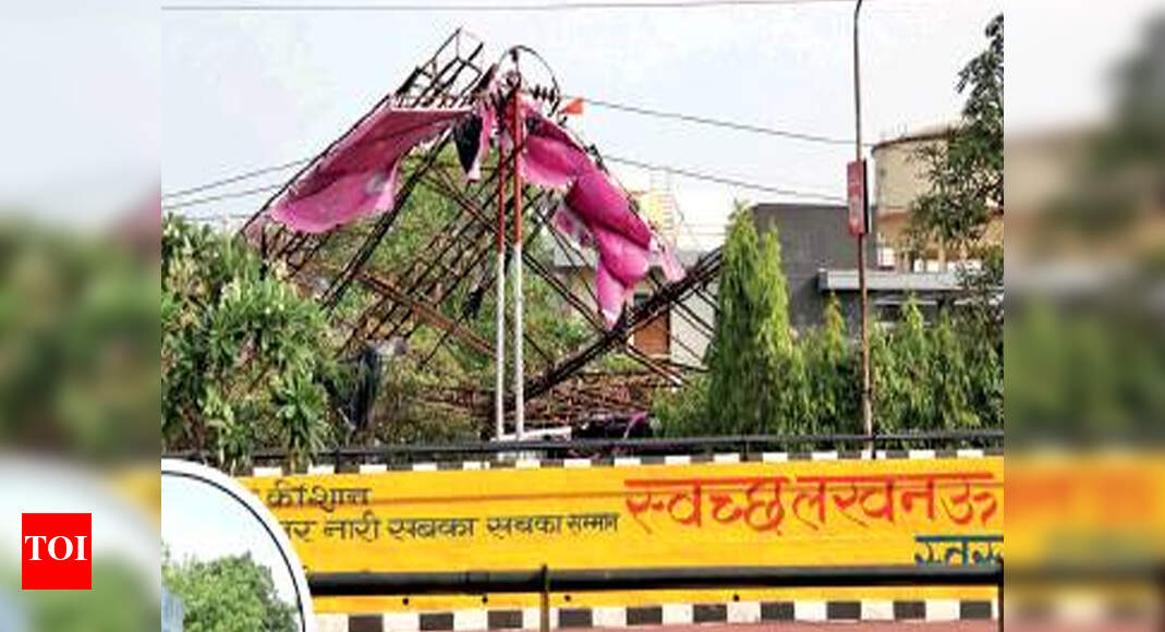 Strong Winds: Strong winds, rain leave roads, homes in a mess | Lucknow News - Times of India